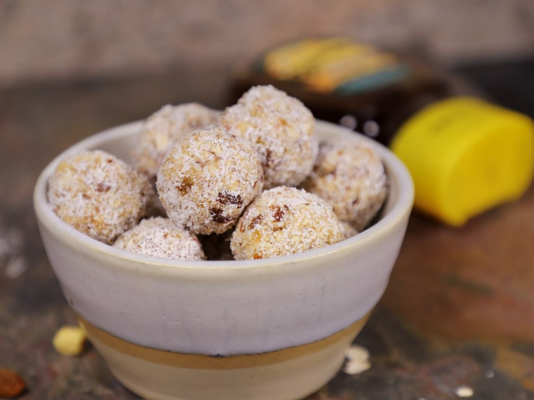 Muesli Bar Bliss Balls with Traditional Honey | Beechworth Honey